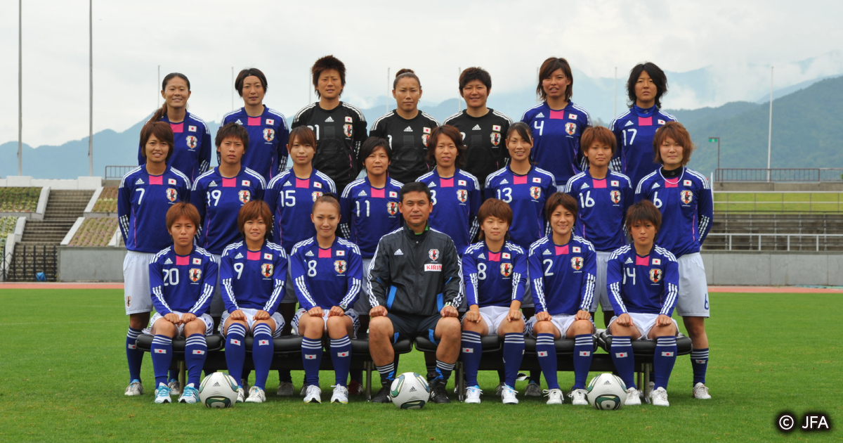 Olympic Torch Relay First Runner: "Nadeshiko Japan" Little League ...